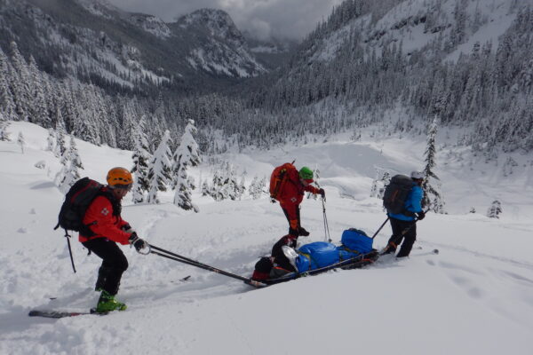 Backpacking the White Pass/Pilot Ridge Loop in the Glacier Peak ...